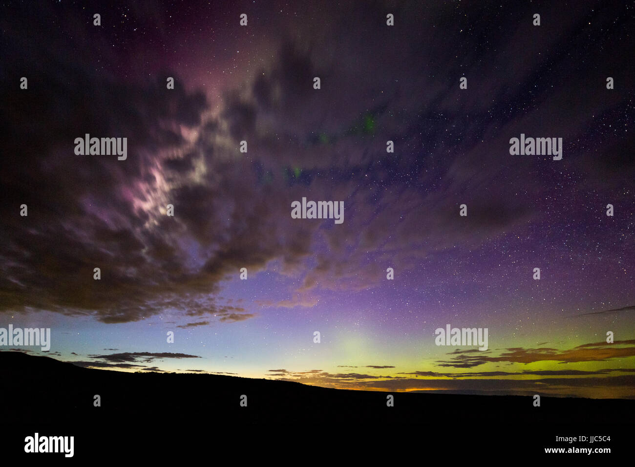 The aurora borealis shining above the high desert of the Bighorn Basin ...