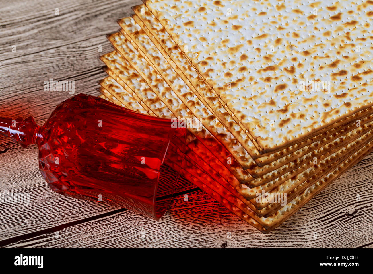Jewish kosher matzo for Passover a wooden table Stock Photo - Alamy