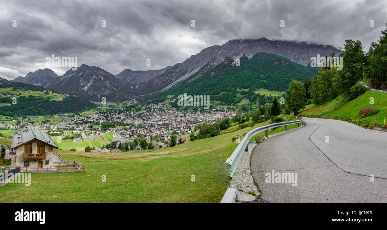 Bormio slope hi-res stock photography and images - Alamy