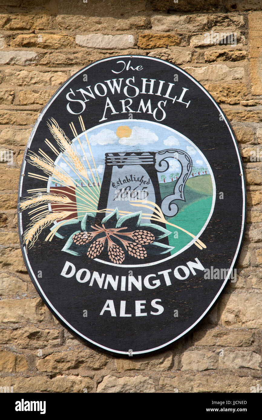 The snowshill arms hi-res stock photography and images - Alamy