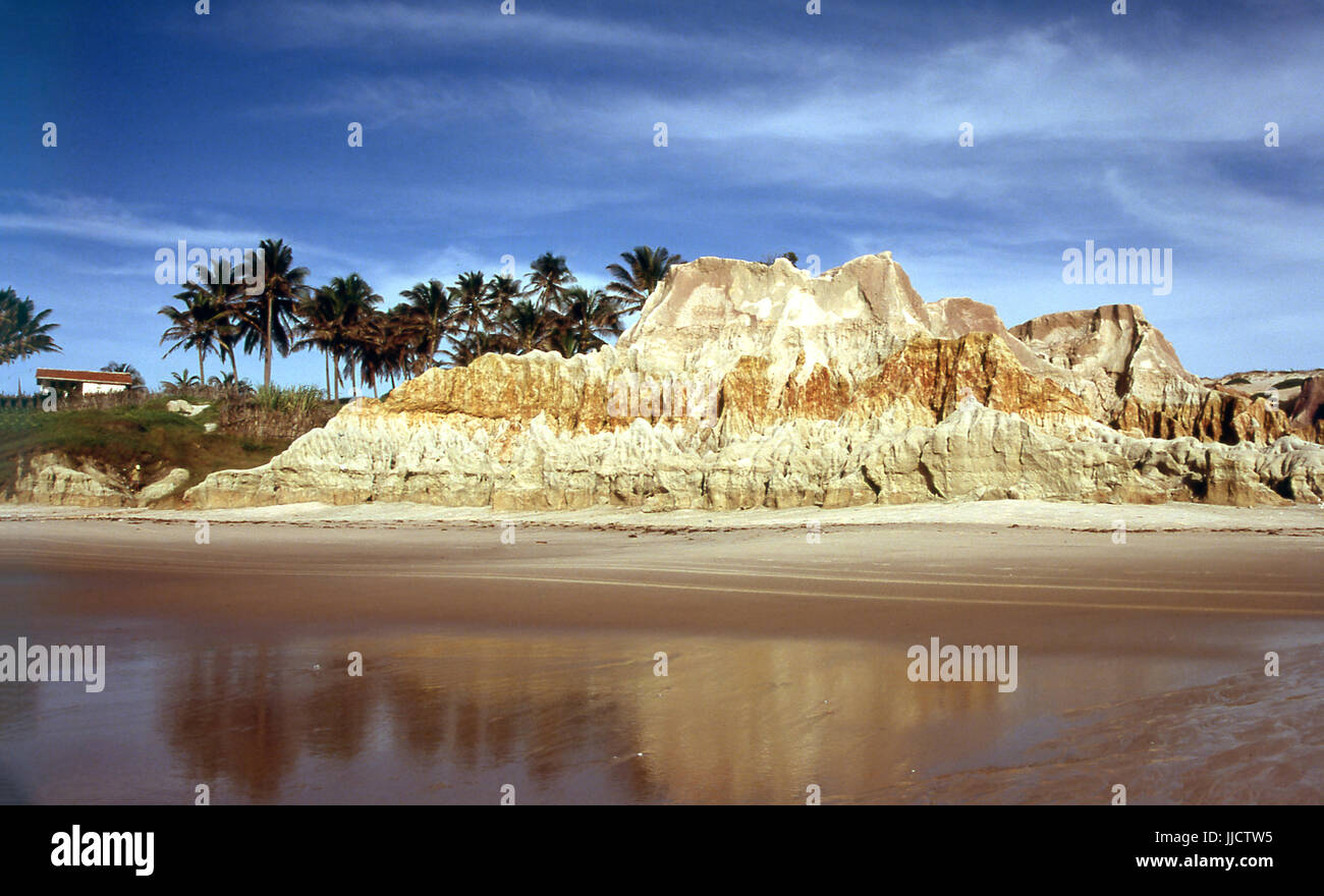 Cliffs of the beaches of Quixaba, Ceará, Brazil Stock Photo - Alamy