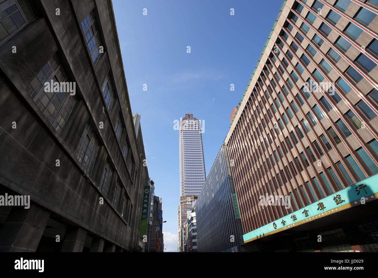 Shin kong life tower hi-res stock photography and images - Alamy