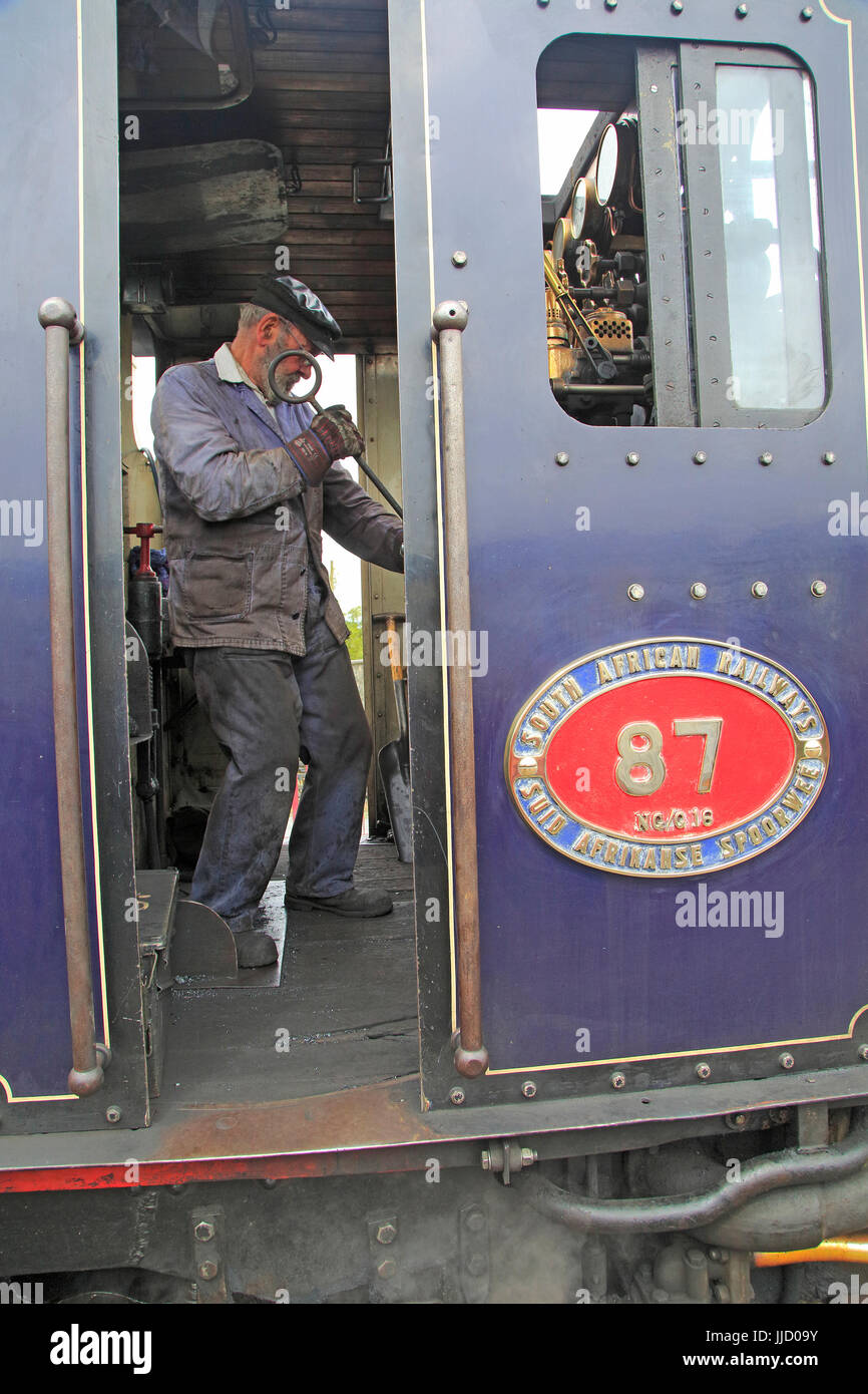 Stoking fire steam locomotive hi-res stock photography and images - Alamy