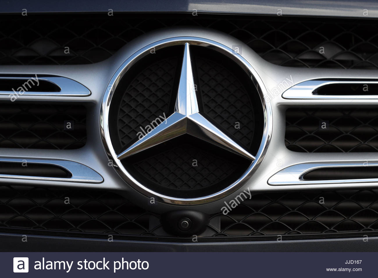 Mercedes Car Badge Stock Photos & Mercedes Car Badge Stock Images - Alamy