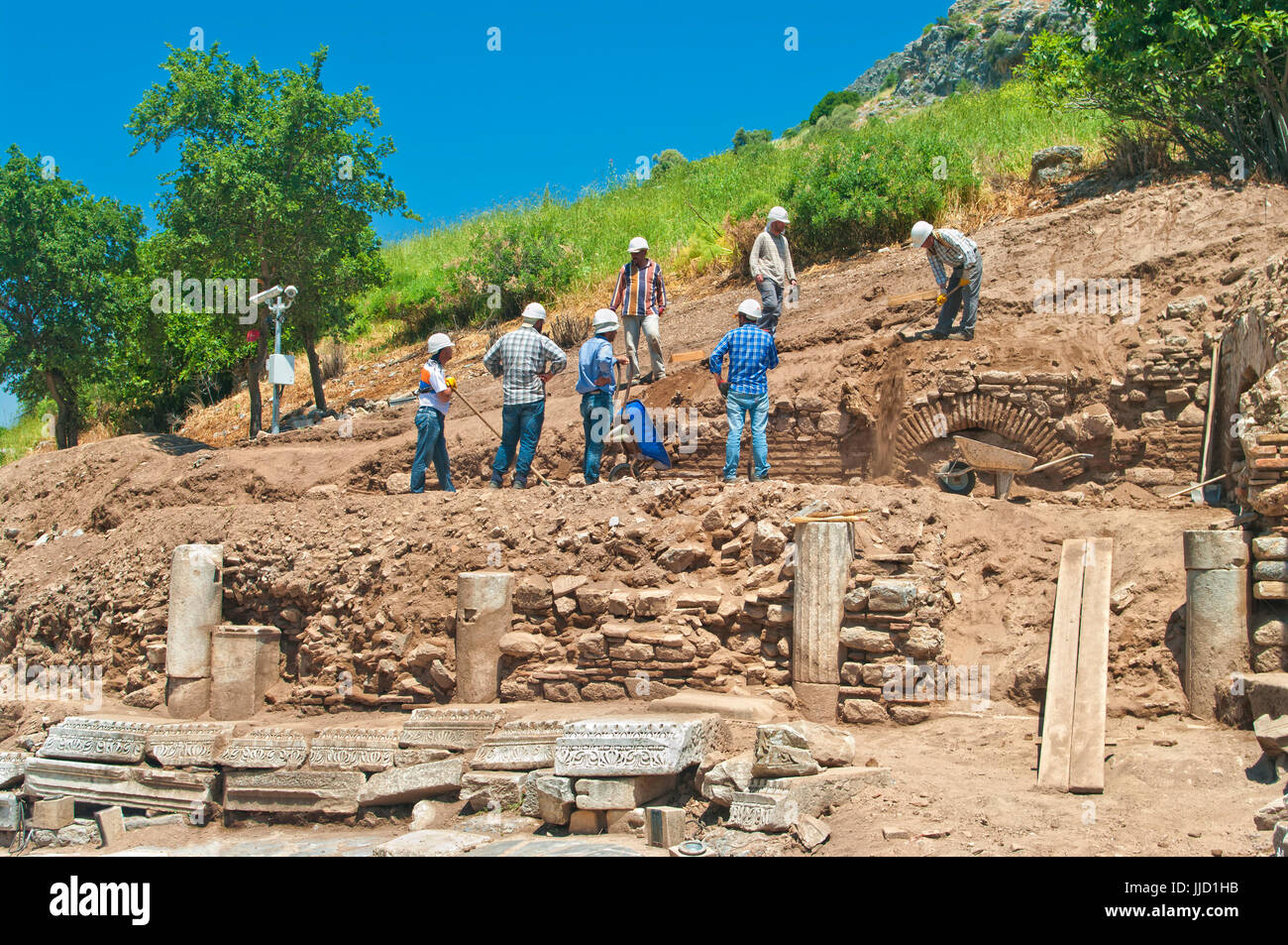 Male archaeologist hi-res stock photography and images - Alamy