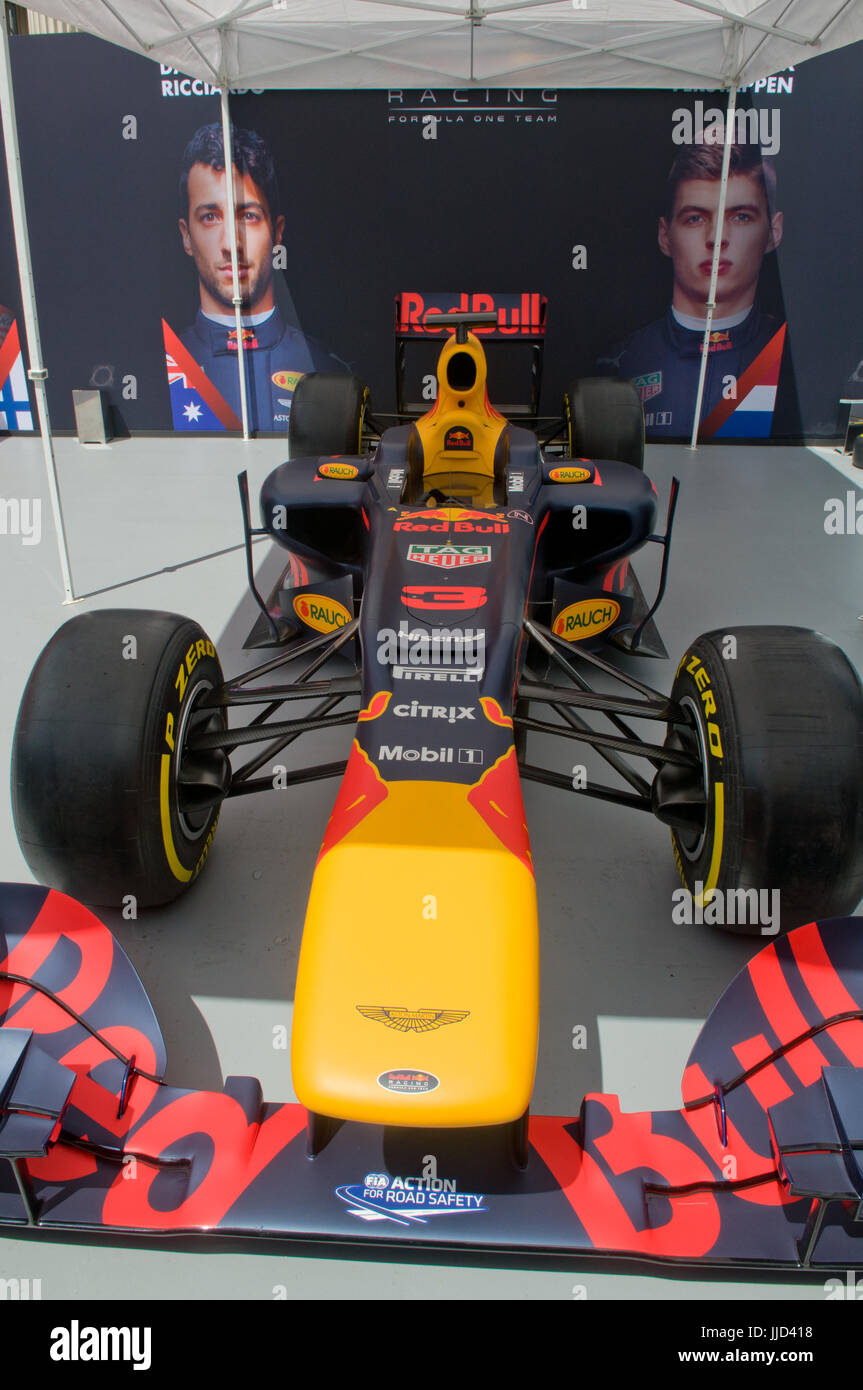 F1 LIVE 2017 TRAFALGAR SQUARE Stock Photo - Alamy