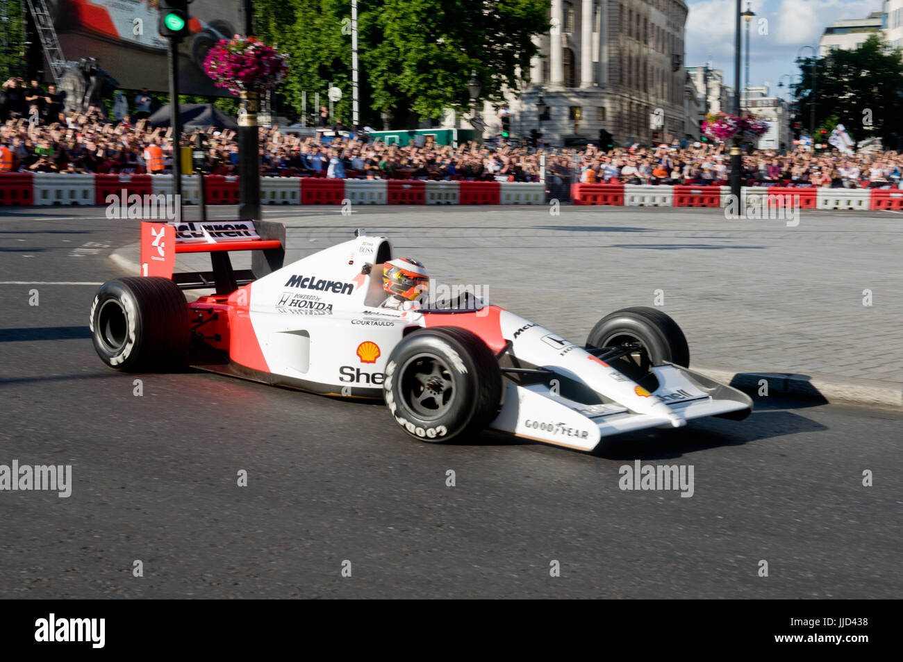 F1 LIVE 2017 TRAFALGAR SQUARE Stock Photo - Alamy