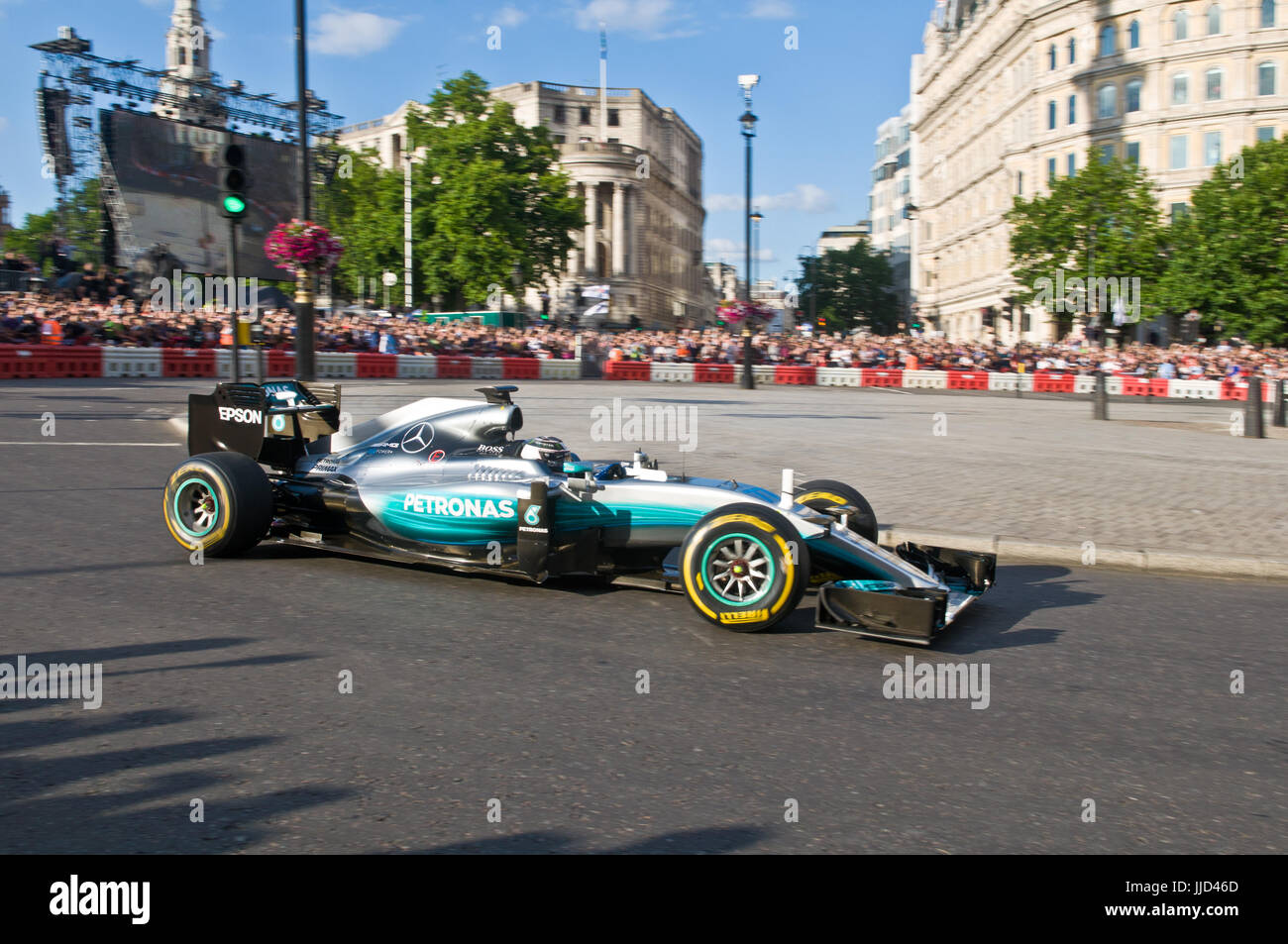 F1 LIVE 2017 TRAFALGAR SQUARE Stock Photo - Alamy