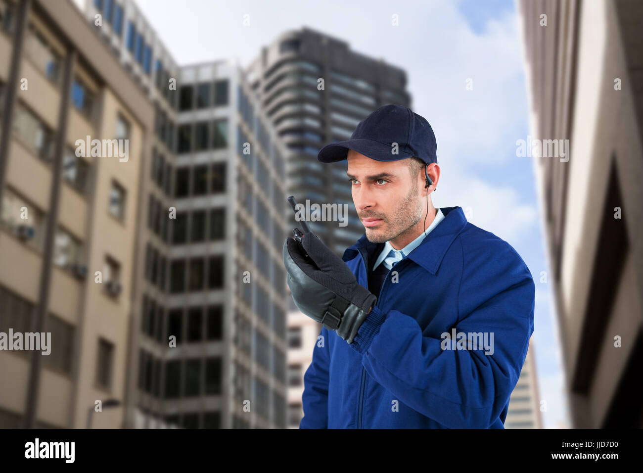 Building security guard talking hi-res stock photography and images - Alamy
