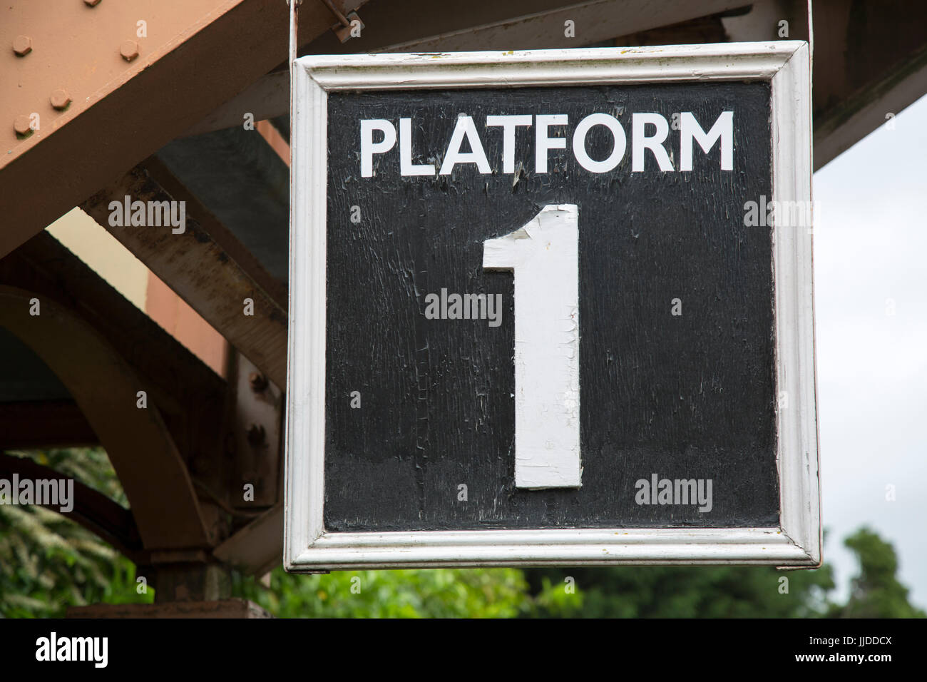 Railway Station Platform One Sign Stock Photo - Alamy