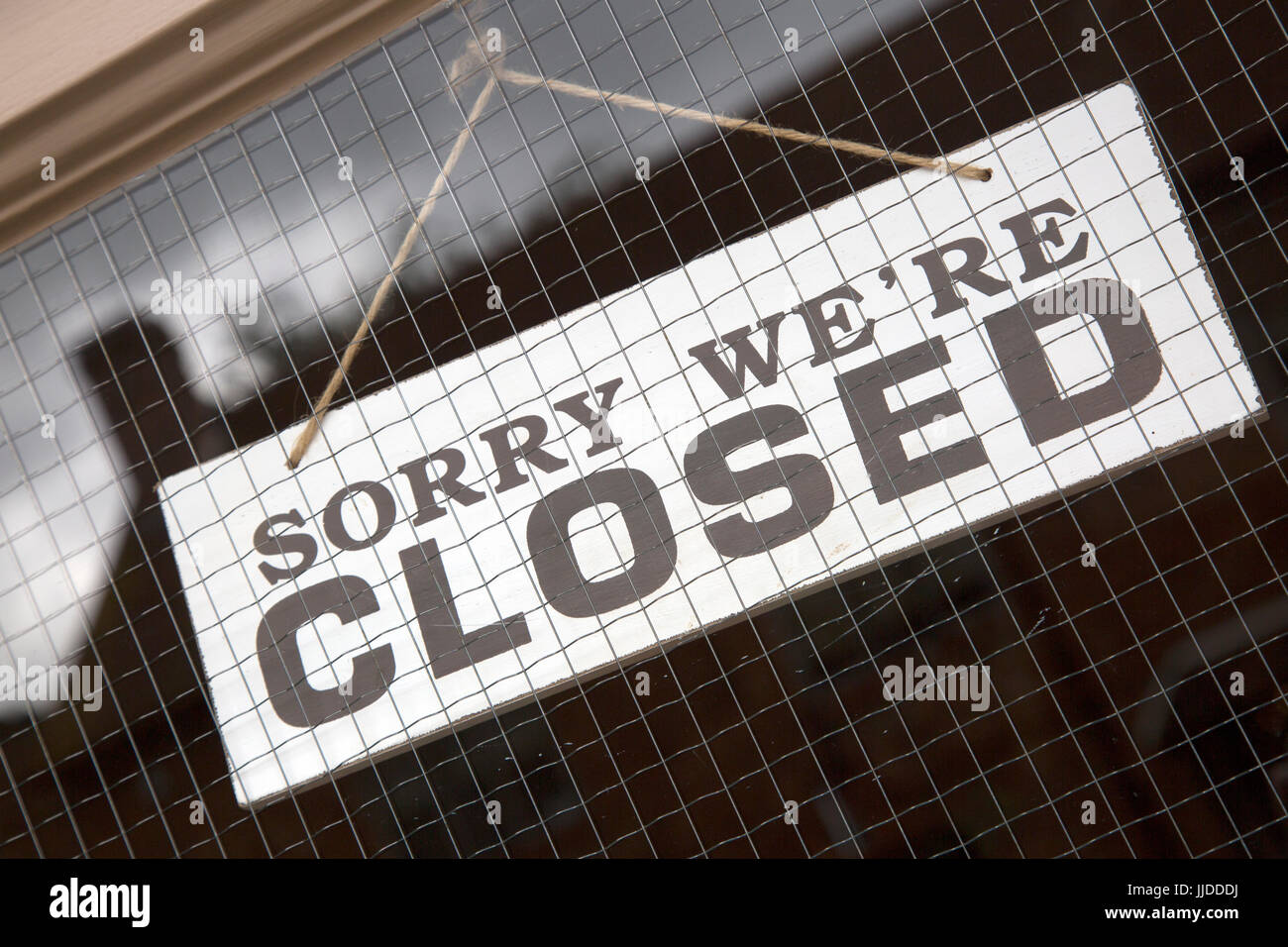 Closeup Closed Sign on Shop Window Stock Photo - Alamy