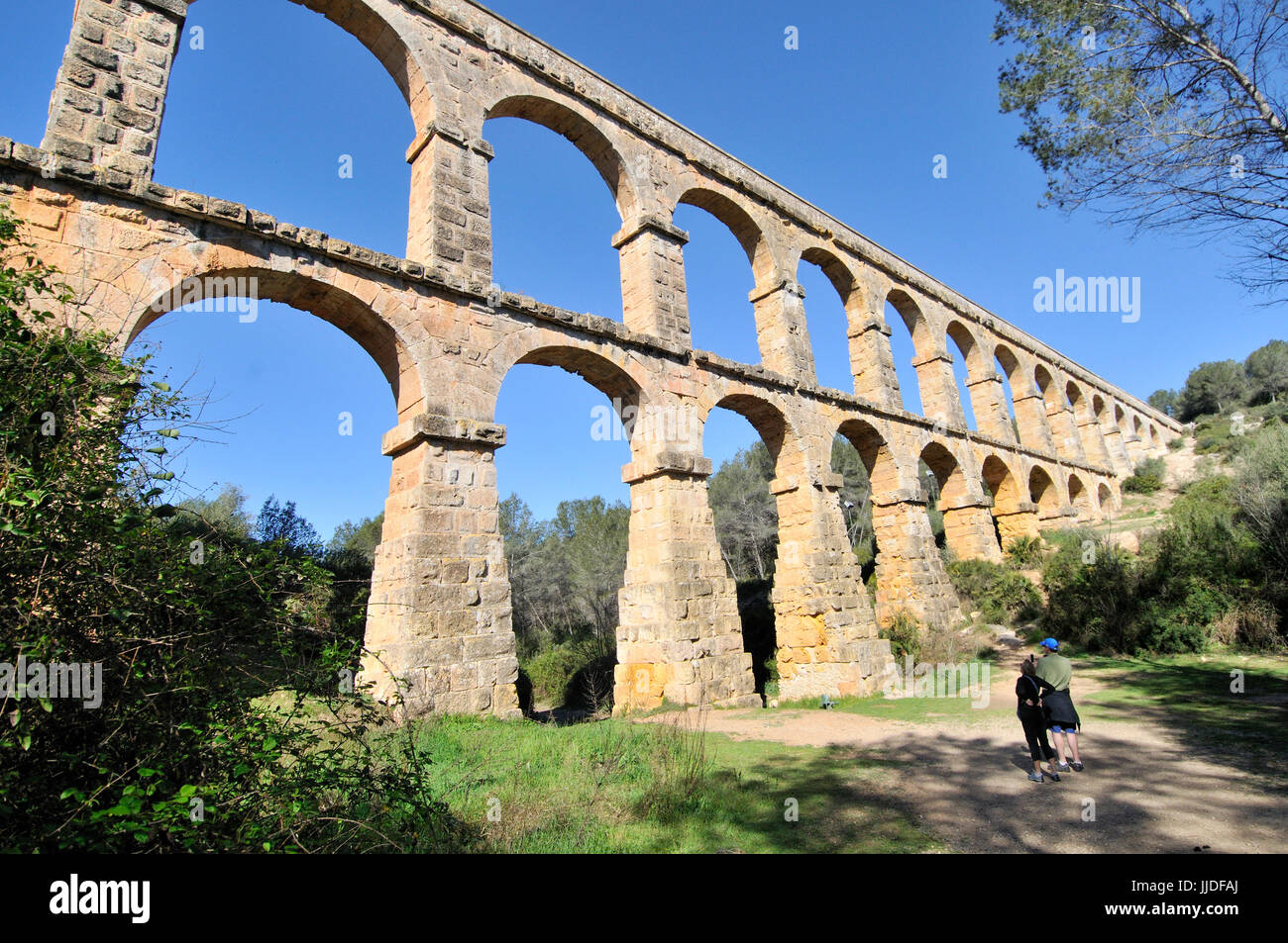 Pont del Diable Devil´s Bridge Roman aqueduct, Tarragona, Catalonia ...