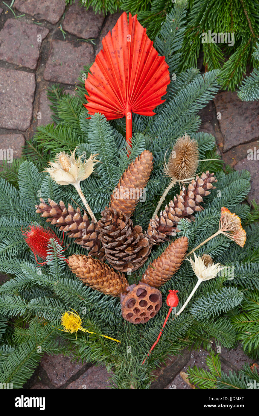 Tomb Flower Arrangement High Resolution Stock Photography and Images ...