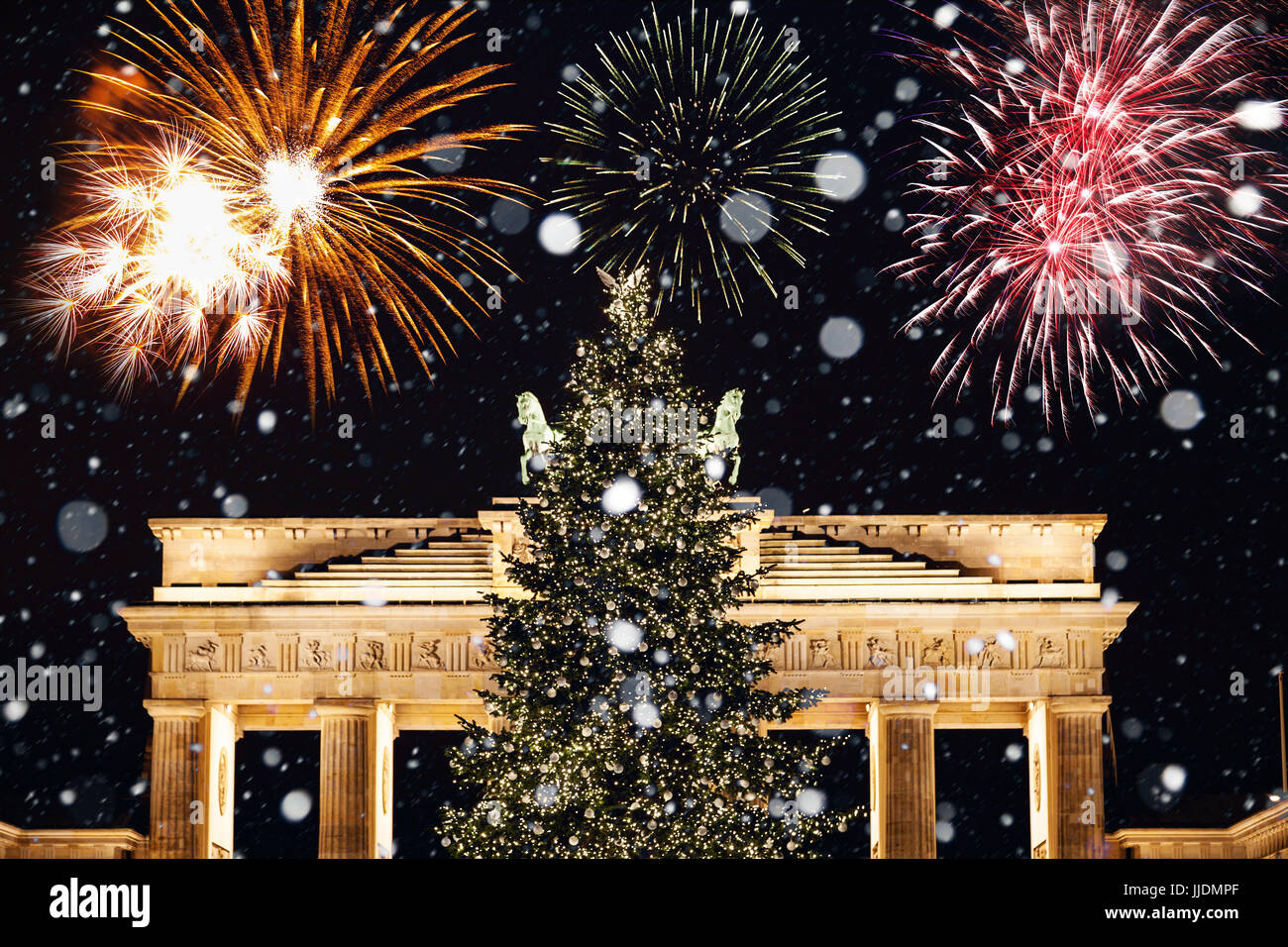 New years eve brandenburger tor hi-res stock photography and images - Alamy