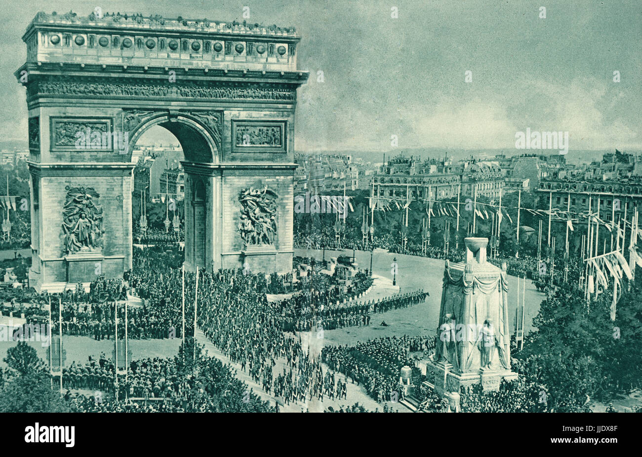 Victory parade, Champs Elysees, Paris, 14 July 1919 Stock Photo - Alamy