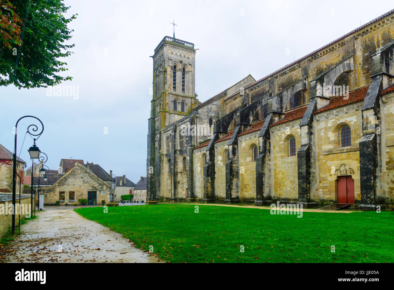 Vezelay Basilique High Resolution Stock Photography and Images - Alamy
