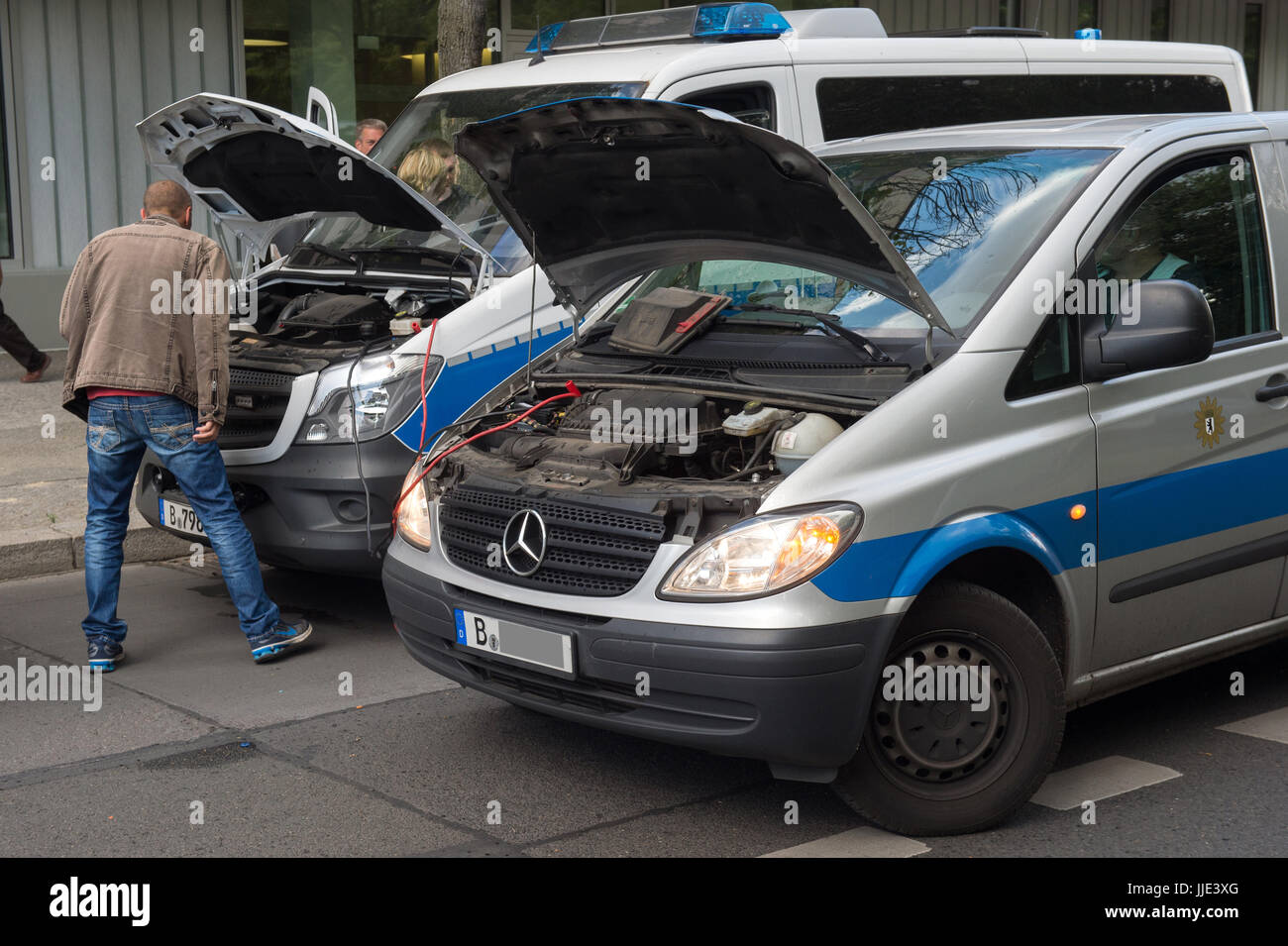 Police vehicles hi-res stock photography and images - Alamy