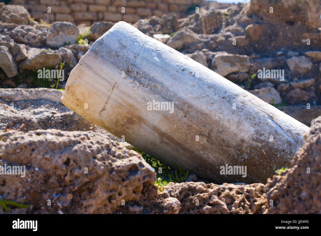 Ancient roman ruins fallen column hi-res stock photography and images ...
