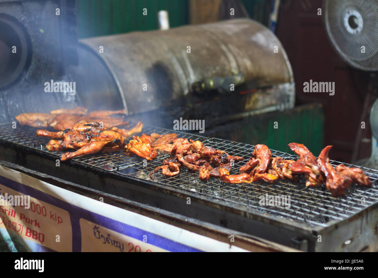 Asian food market hi-res stock photography and images - Alamy