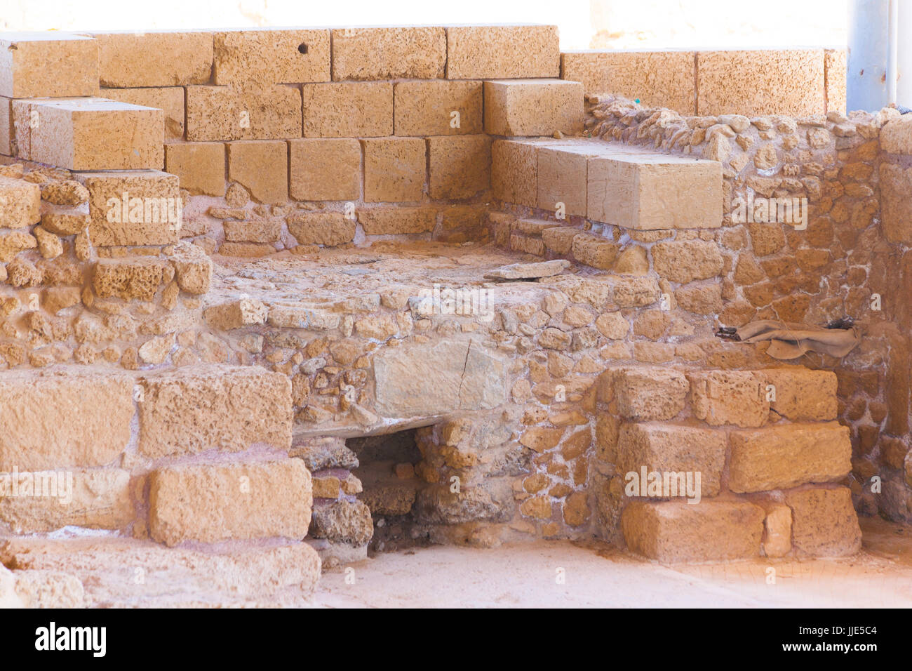 Ancient oven israel hi-res stock photography and images - Alamy