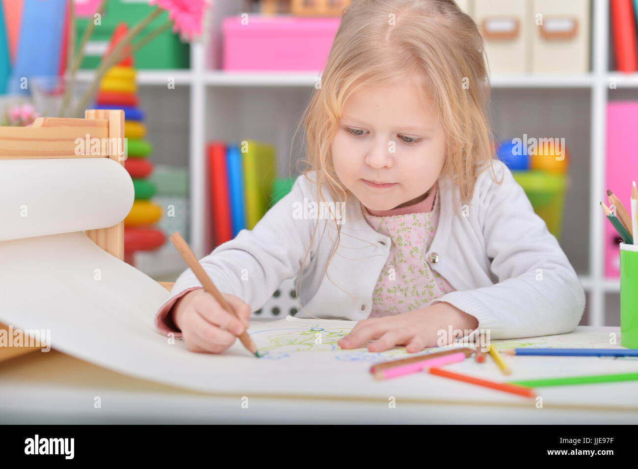 girl drawing with pencil Stock Photo - Alamy