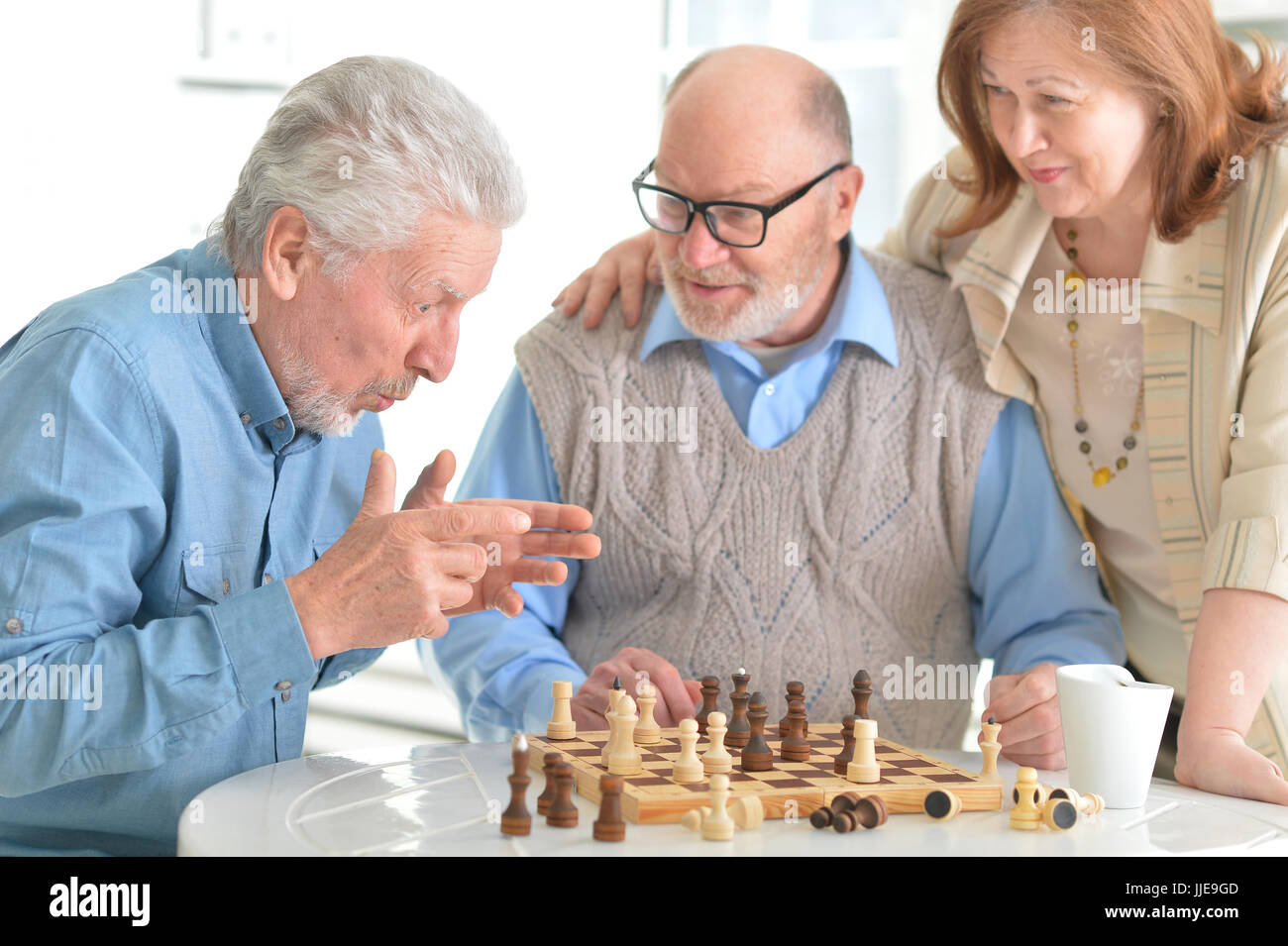 men playing chess Stock Photo - Alamy