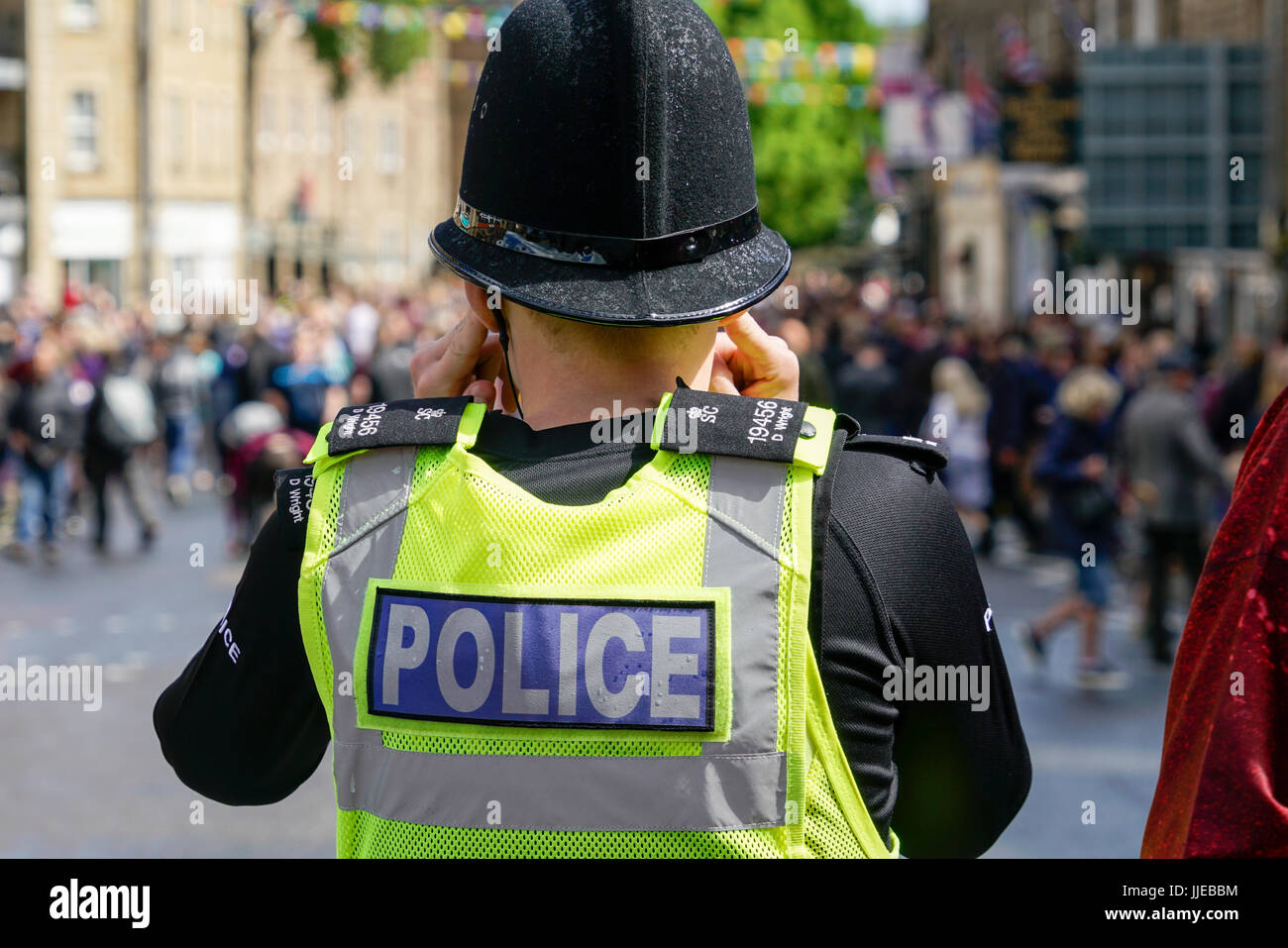 Policeman on duty hi-res stock photography and images - Alamy
