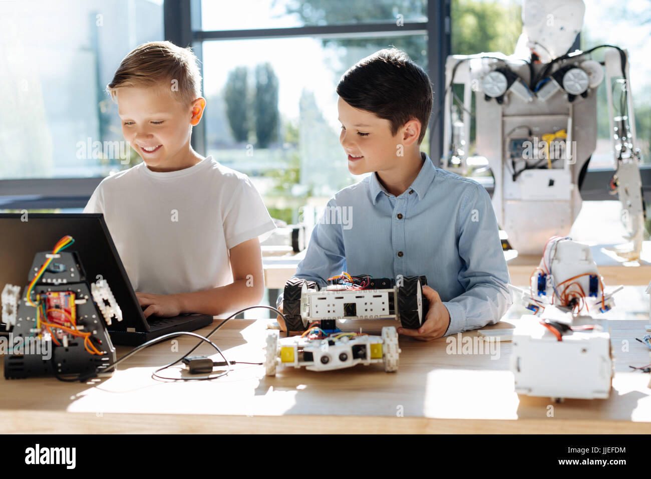 Pre teen boys hi-res stock photography and images - Alamy