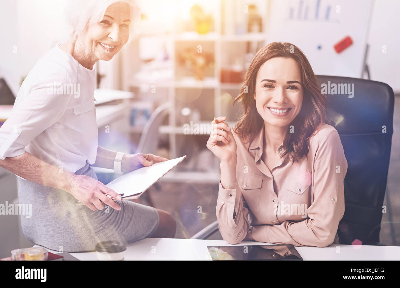 Ladies workplace hi-res stock photography and images - Alamy