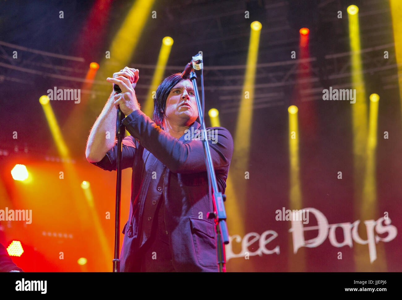 Matt walst singer hi-res stock photography and images - Alamy