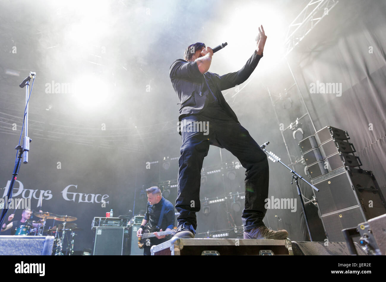 Matt walst three days grace hi-res stock photography and images - Alamy