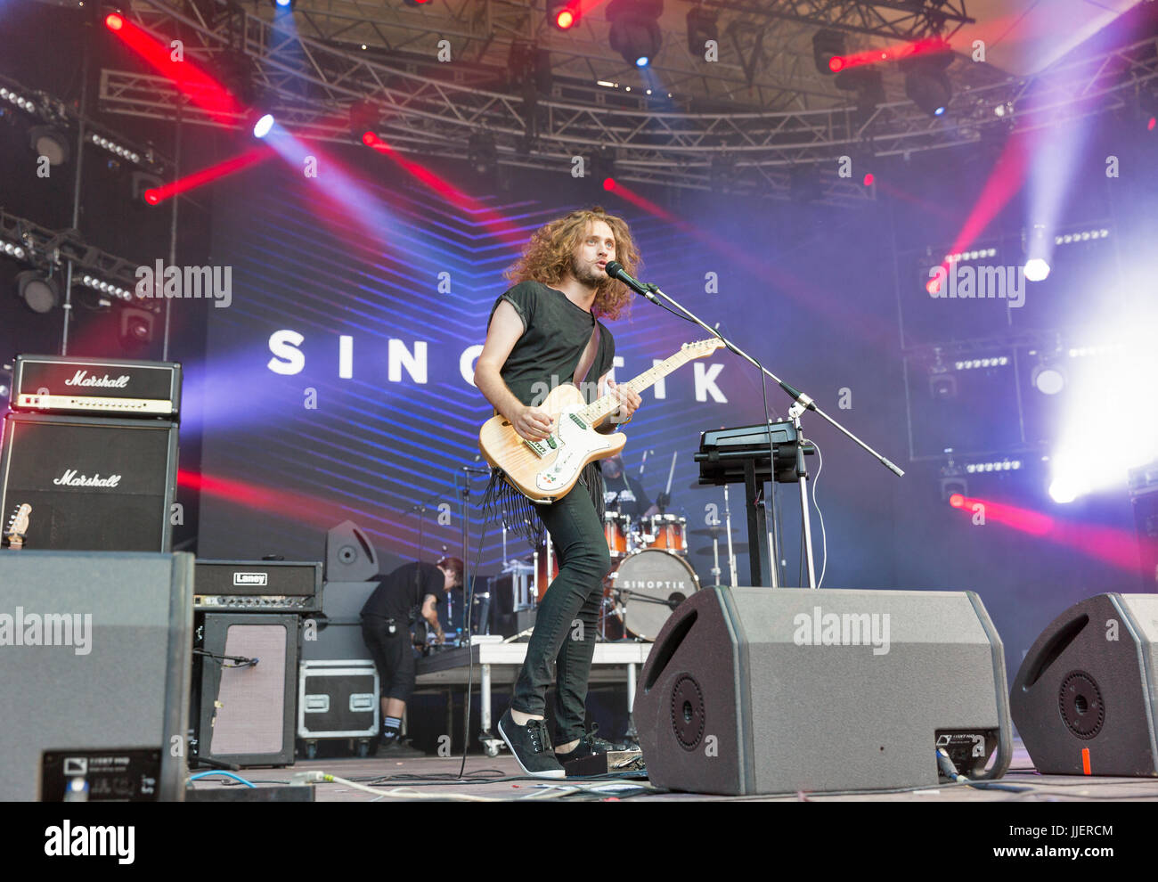 School art show winner hi-res stock photography and images - Alamy