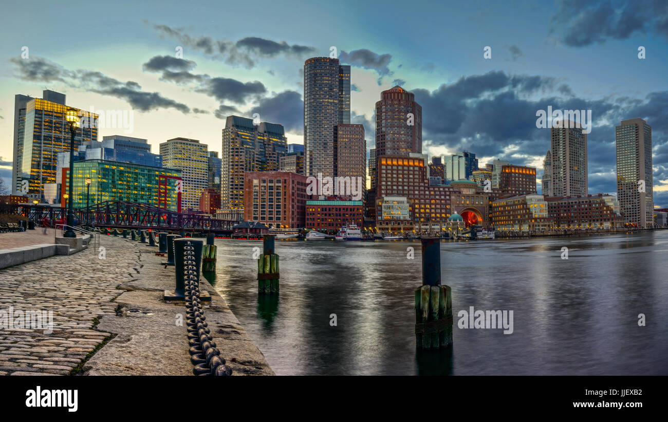 Harbor towers boston hi-res stock photography and images - Alamy