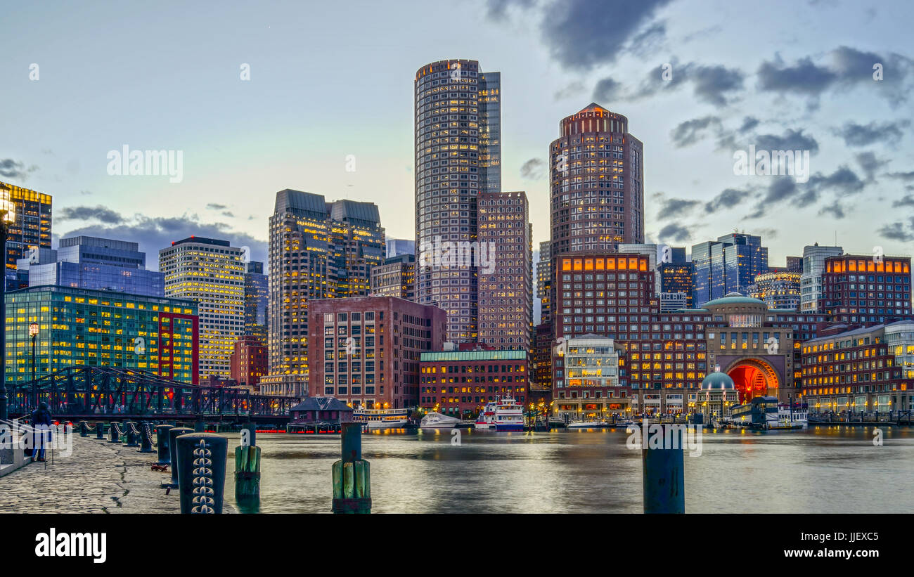 Boston skyline sunset hi-res stock photography and images - Alamy