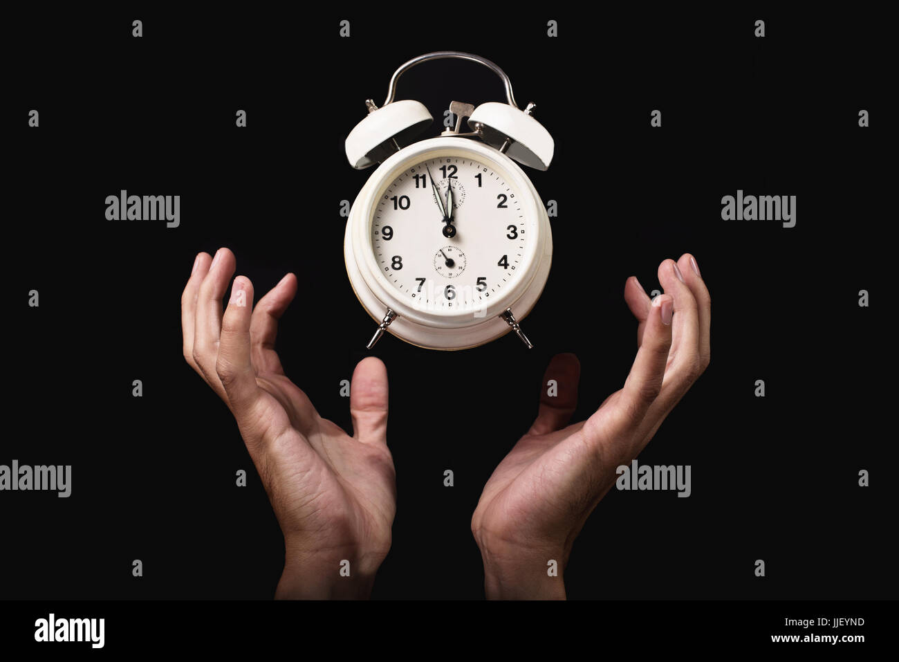 Hands clock hi-res stock photography and images - Alamy