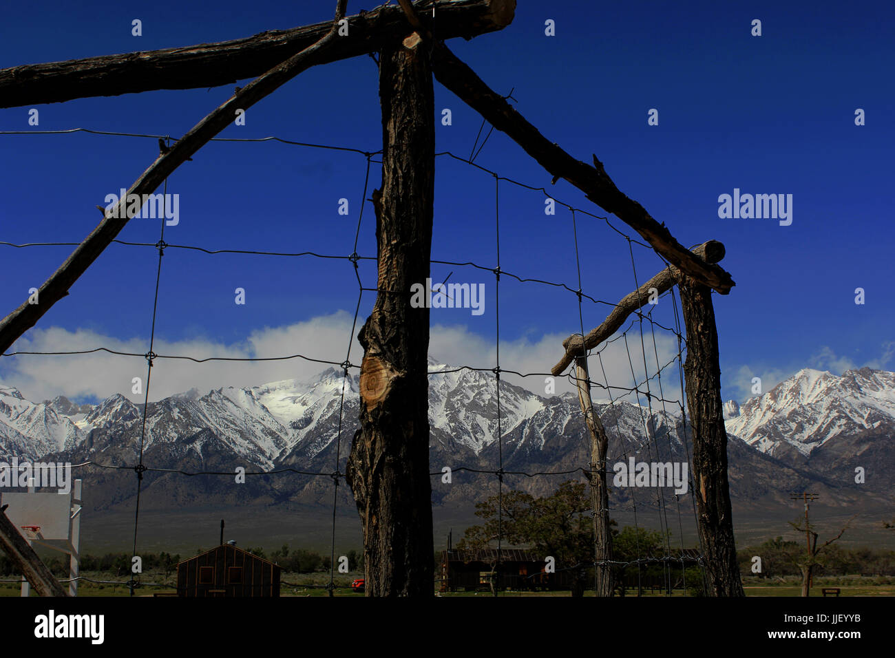Japanese internment camp fence hi-res stock photography and images - Alamy