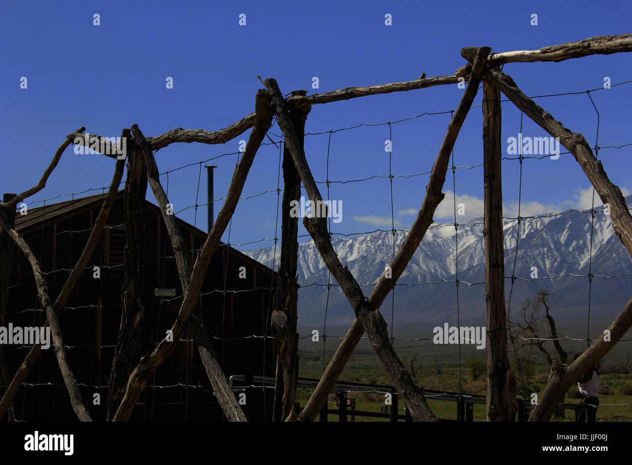 Japanese internment camp fence hi-res stock photography and images - Alamy