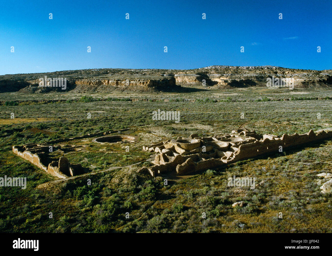 Pueblo bonito chacoan great house hi-res stock photography and images ...