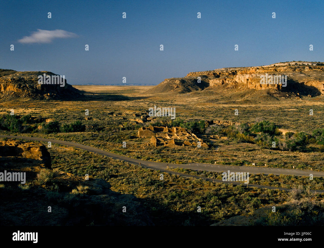 Indian wash basin hi-res stock photography and images - Alamy