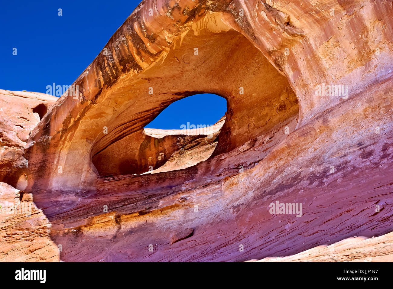 The Stout Arch, Mystery Valley, Monument Valley, Arizona, America, USA ...