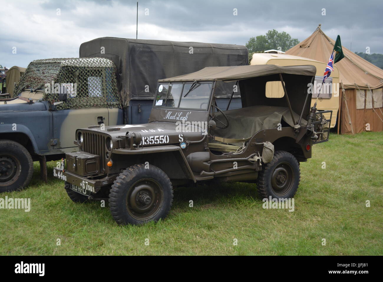 Vintage army truck hi-res stock photography and images - Alamy