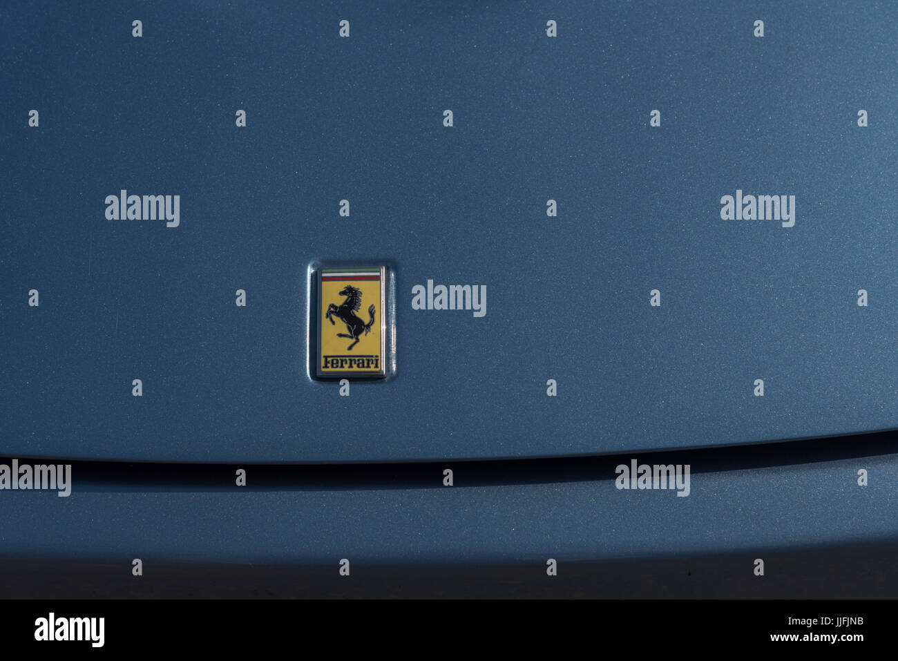 Ferarri badge hi-res stock photography and images - Alamy