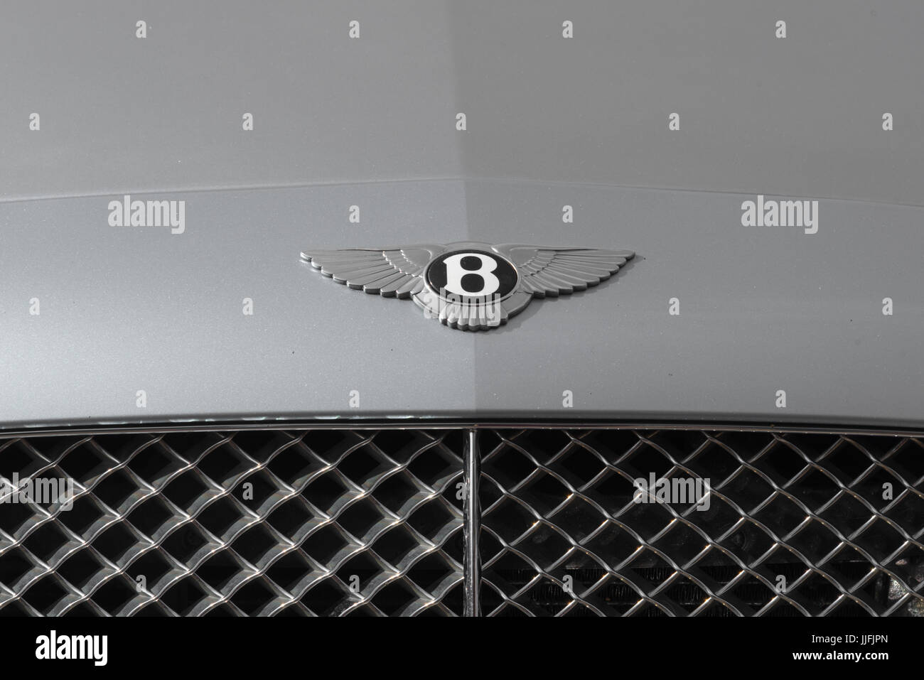 Bentley continental badge hi-res stock photography and images - Alamy