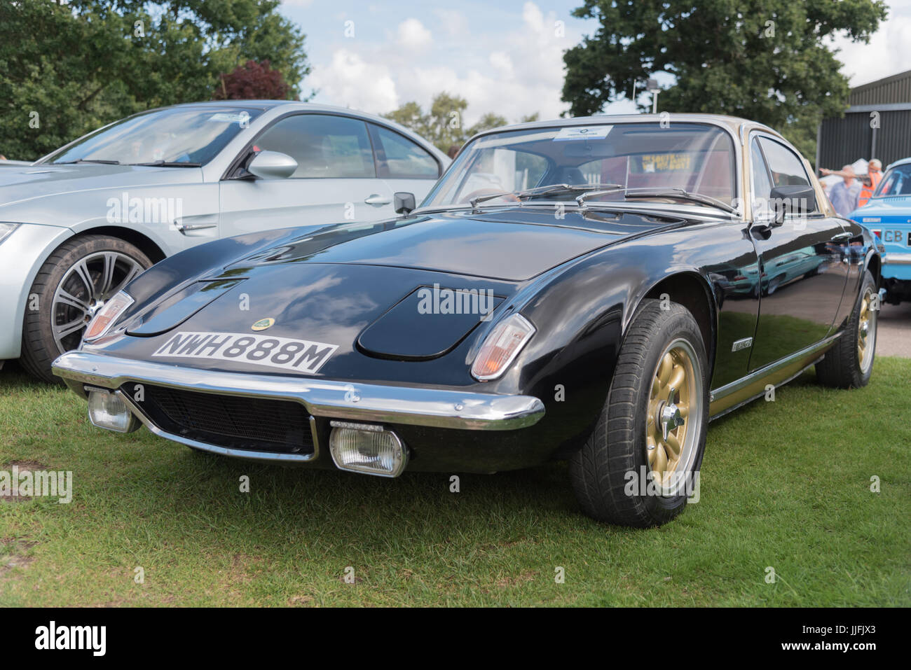 Vintage car front end black hi-res stock photography and images - Alamy