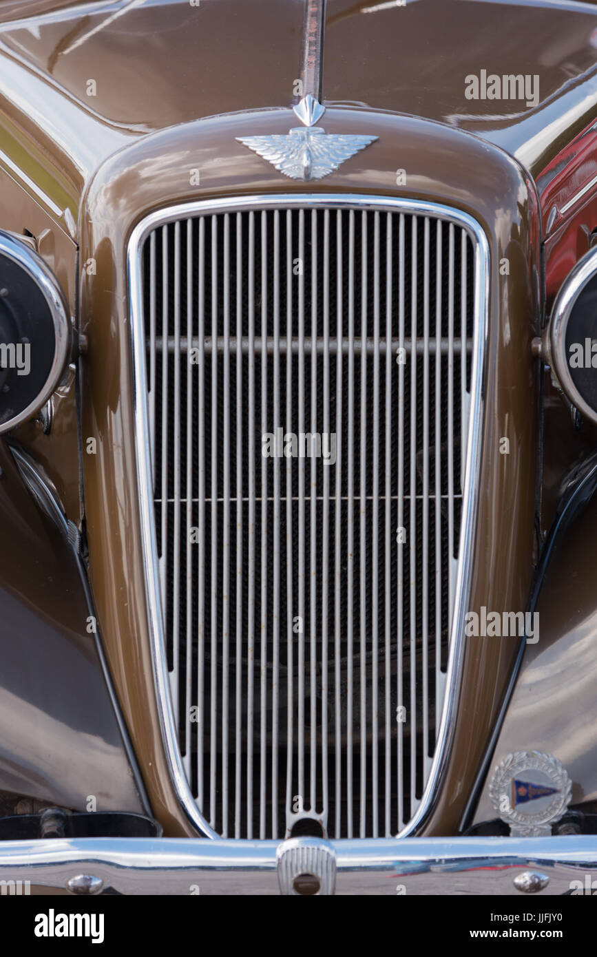 Austin car front grille hi-res stock photography and images - Alamy