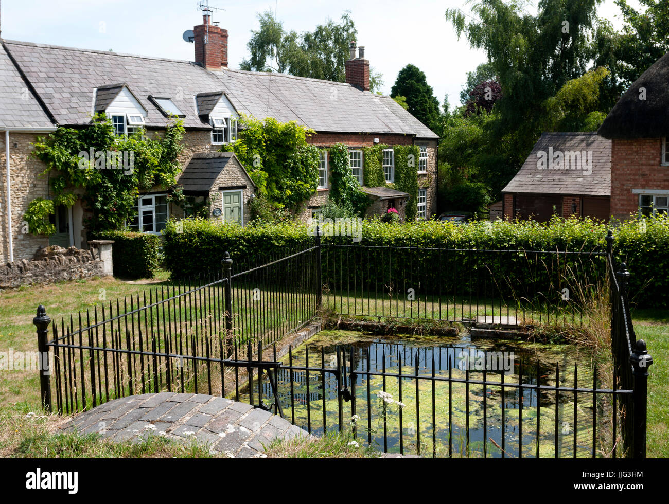 St georges well hi-res stock photography and images - Alamy