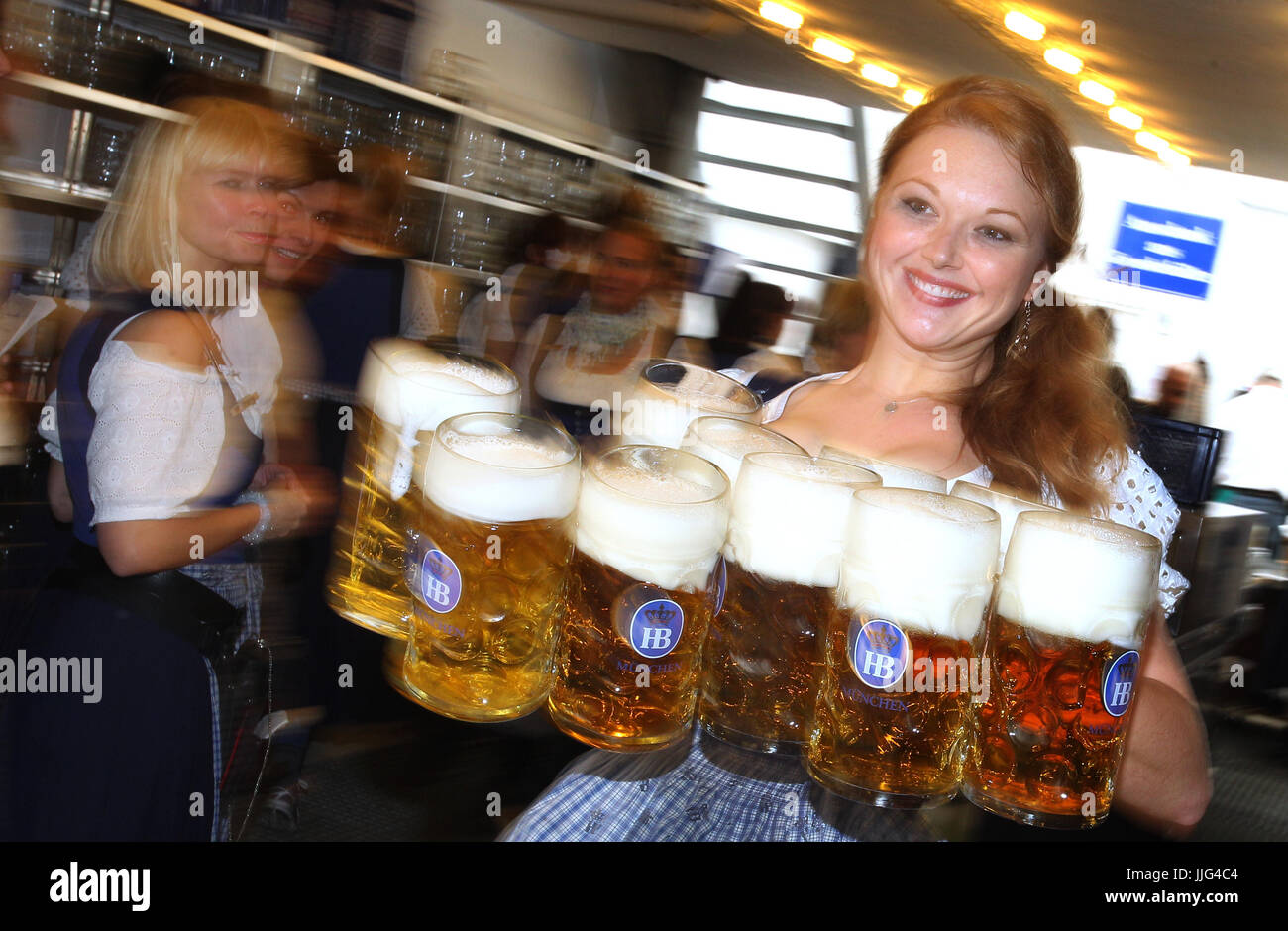 Oktoberfest waitress 2013 hi-res stock photography and images - Alamy