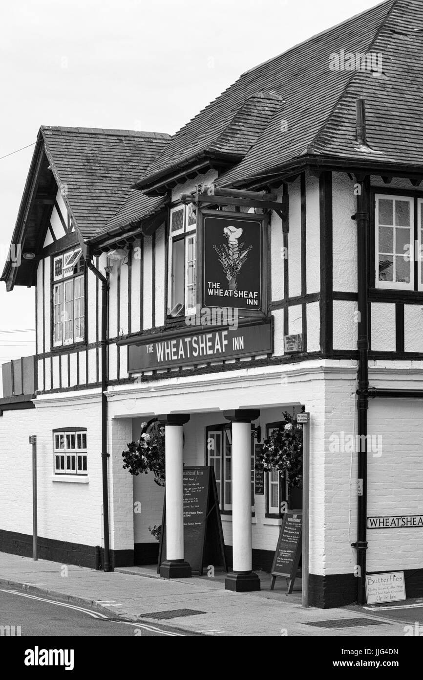 The wheatsheaf inn hi-res stock photography and images - Alamy