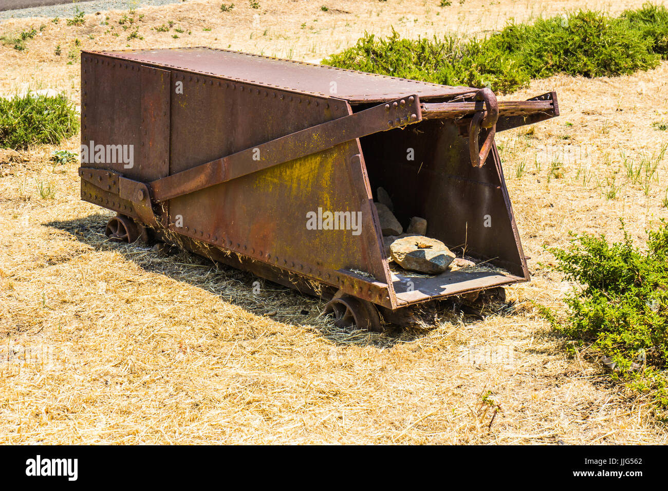 Antique railroad cart hi-res stock photography and images - Alamy