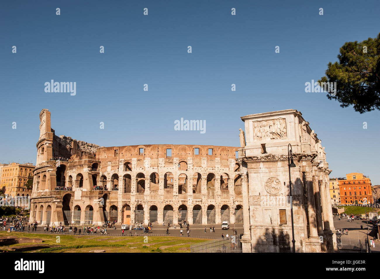 Roma antica anfiteatro hi-res stock photography and images - Alamy